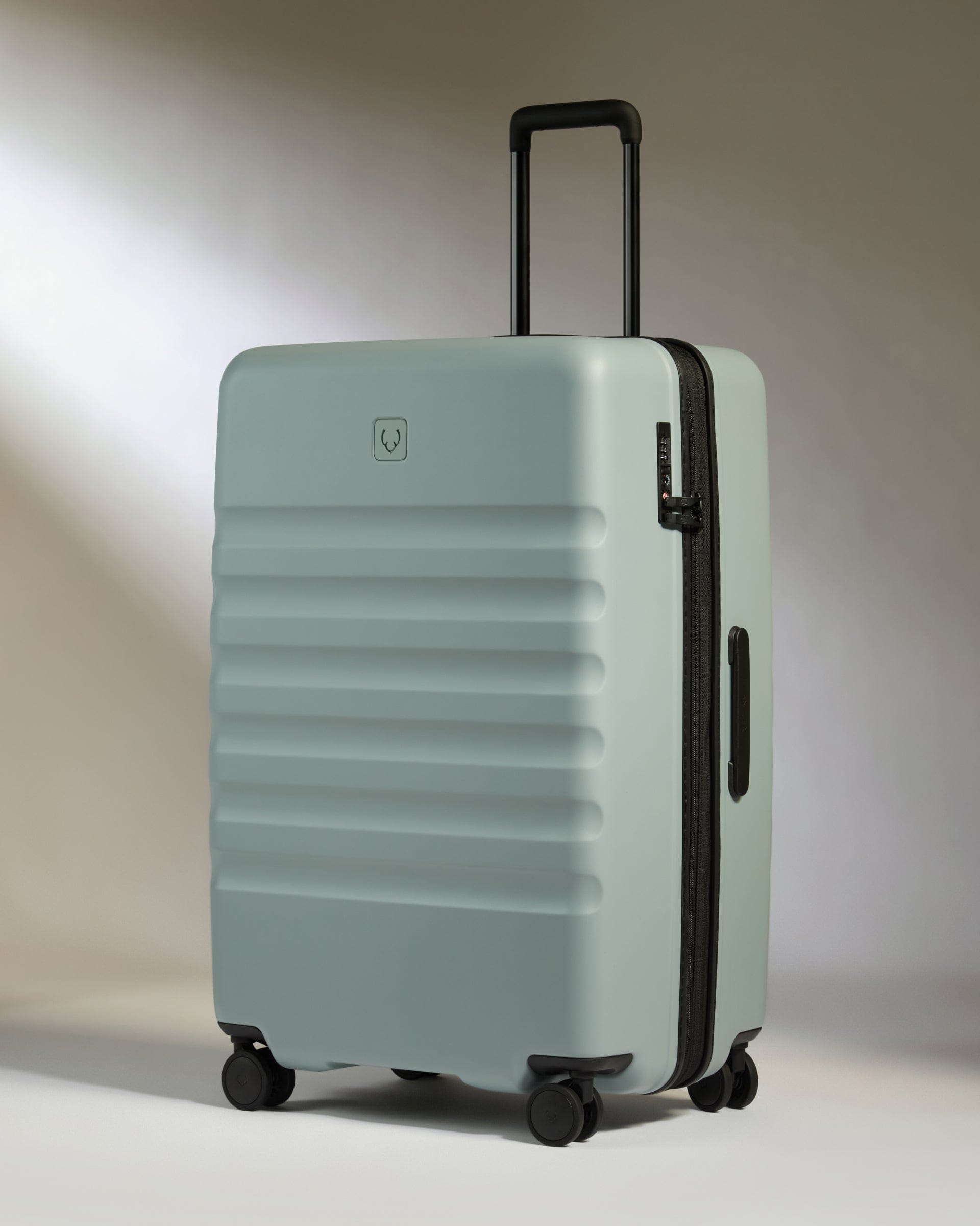 Large lightweight luggage store